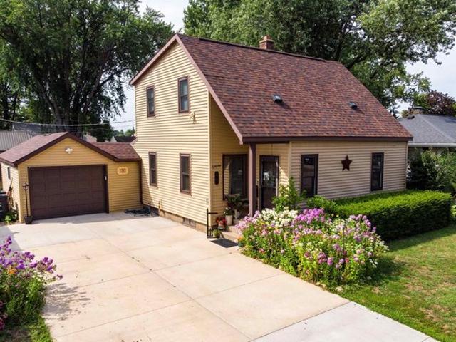 1761 Smith St, Wisconsin Rapids, WI 54494