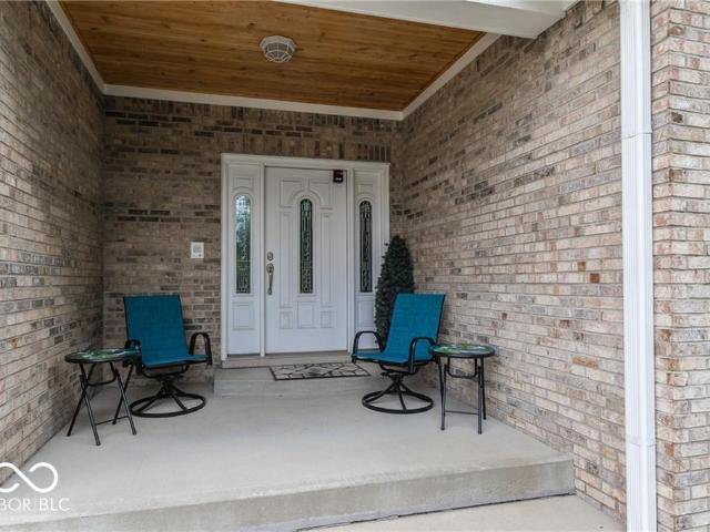 1761 Walnut Trce, Greenfield, IN 46140 | MLS #22058 | Compass