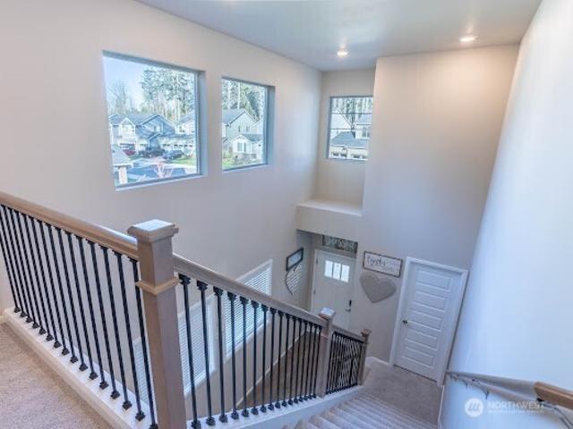 17622 Crossing Drive E