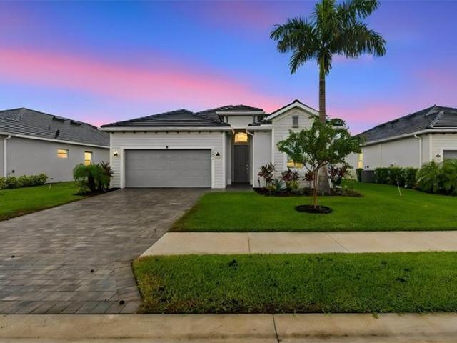 17622 Santorini Ct, Venice, FL 34293