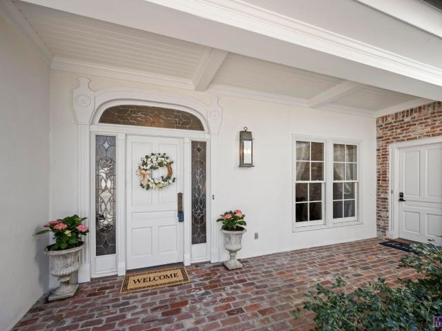 17627 Masters Pointe Ct, Baton Rouge, LA 70810 | MLS #BR2026003 | Compass