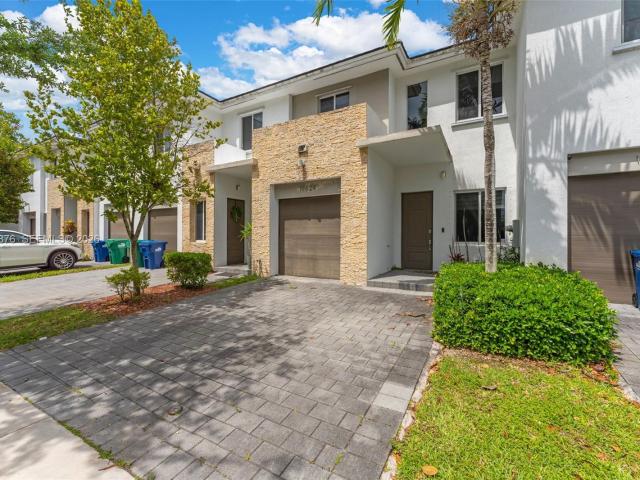 17624 SW 149th Pl, Miami, FL 33187 | MLS #A12002 | Compass