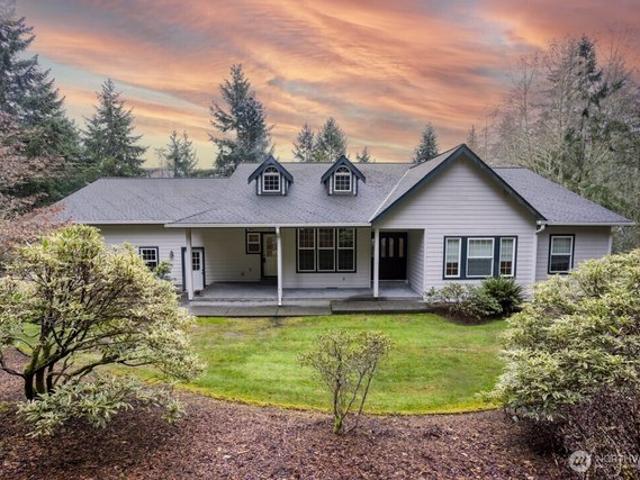 17625 Chummit Ln NE, Suquamish, WA 98392