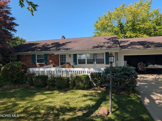 1762 Oak Dr, Fremont, OH 43420