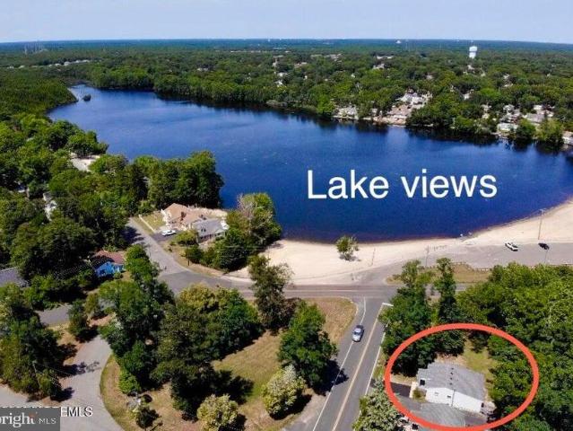 1762 Lakeside Dr So