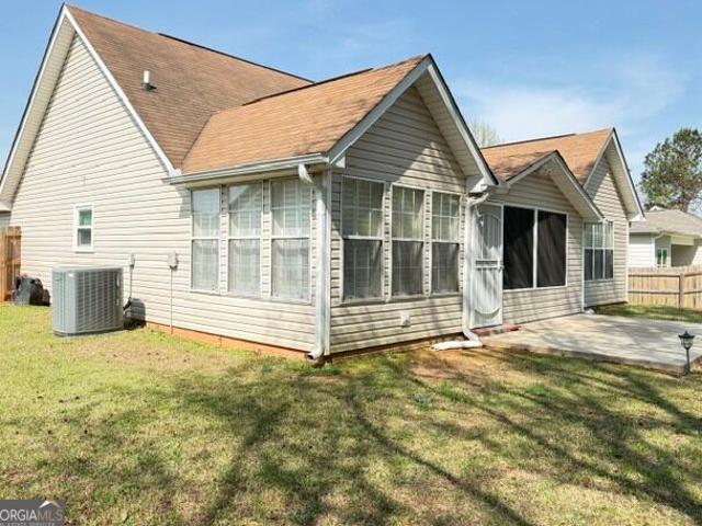 1762 Live Oak Lane