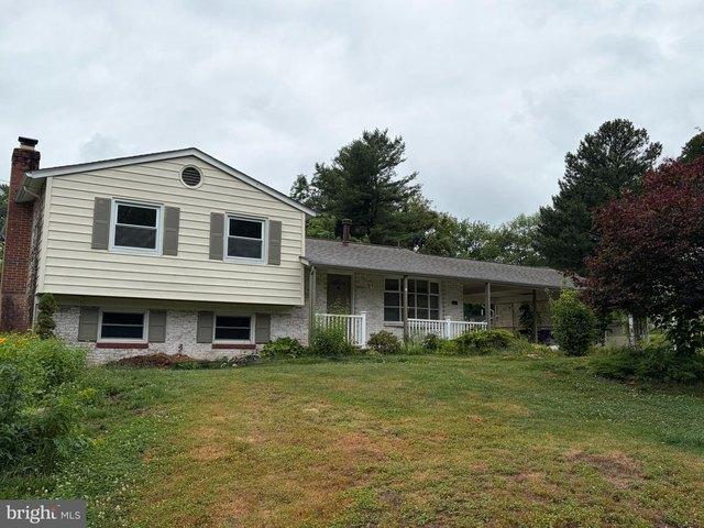 17630 Wheat Fall Dr, Derwood, MD 20855