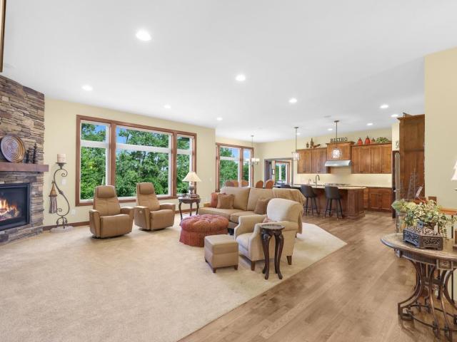 17636 Natures Way SE