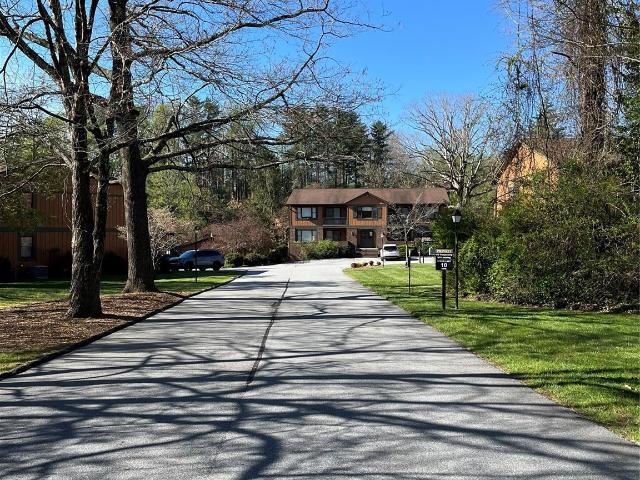 1763 Haywood Manor Rd, Unit D, Hendersonville, NC 28791 | MLS #4367 | Compass