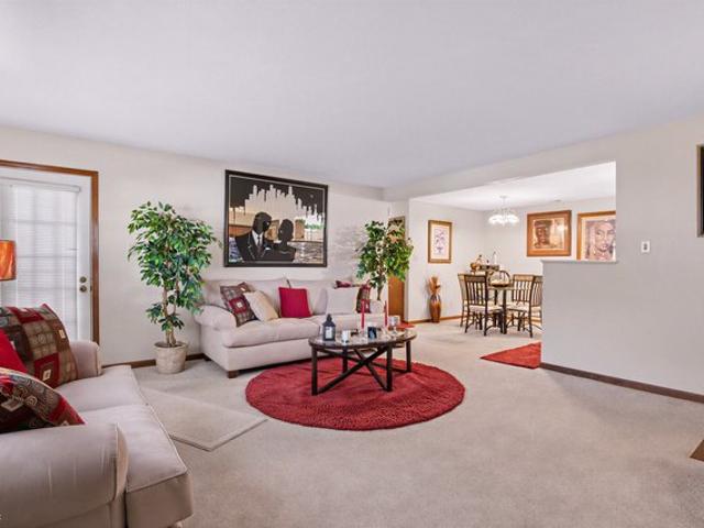 1763 Wellesley Ln Apt 1C, Indianapolis, IN 46219