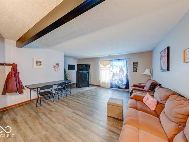 1763 Wellesley Ln Apt 2A, Indianapolis, IN 46219