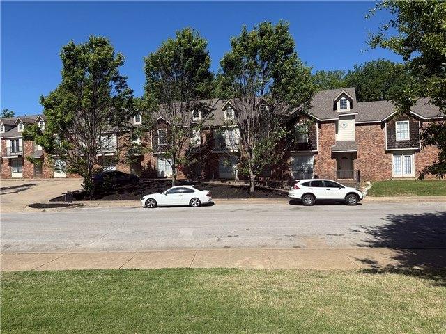 1763 1 N Chestnut Units Ave Unit 10, Fayetteville, AR 72703