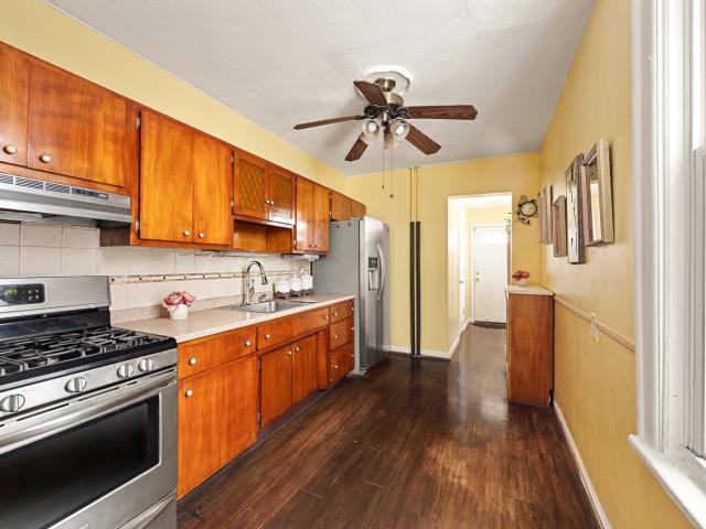 176 10TH Street