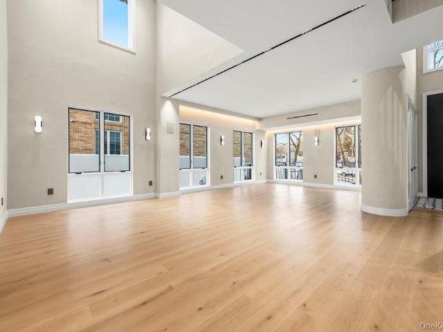 176 12 Kildare Road | Compass
