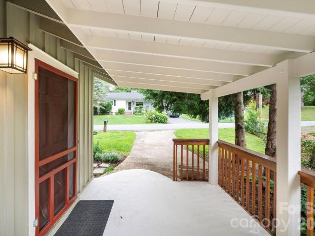 176 Chiles Avenue