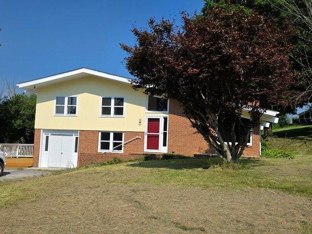 176 Crestwood Dr, Chilhowie, VA 24319