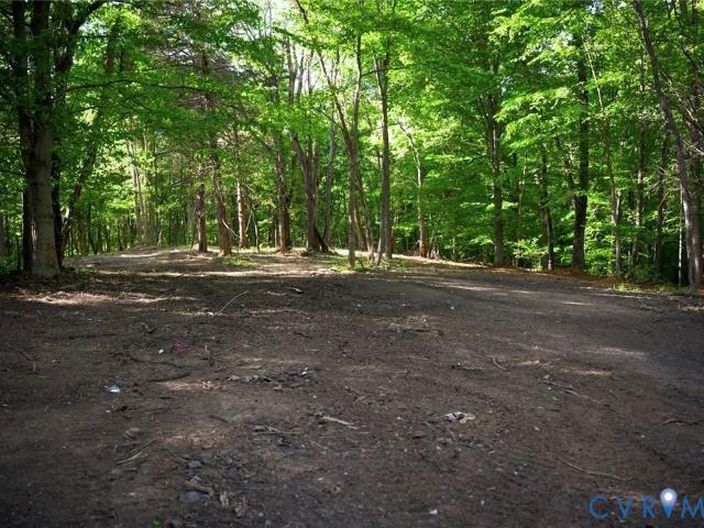 176 Ampthill Rd, Cartersville, VA 23027 | MLS #2611