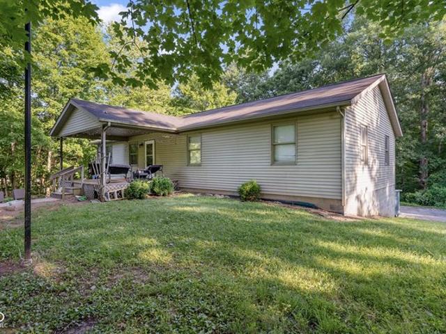 176 Ann Dr, Nashville, IN 47448