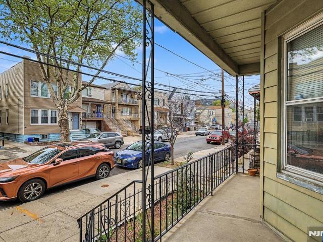 176 Boyd Avenue