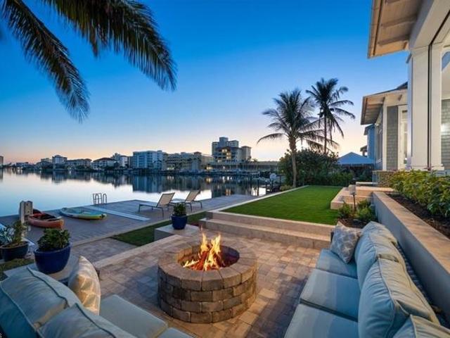 176 Bayview Ave, Naples, FL 34108