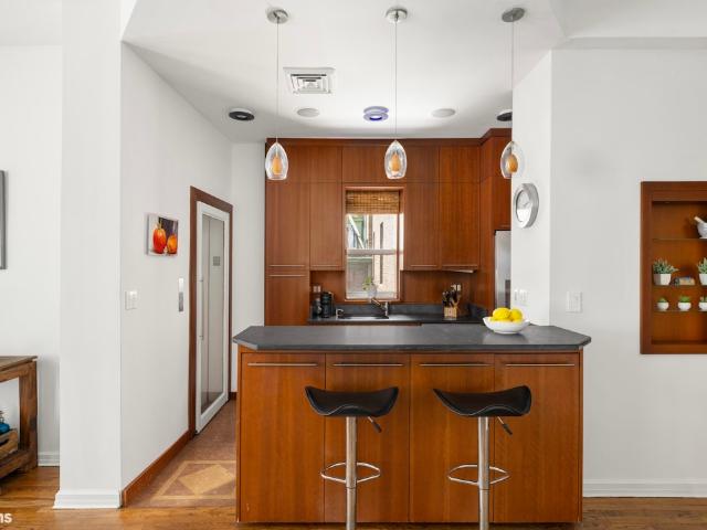 176 broadway 12e