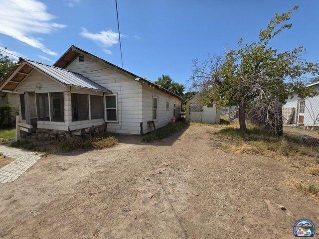 176 E 6th St, Westmorland, CA 92281