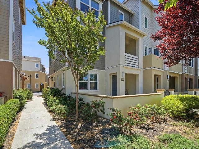 176 E Main Avenue