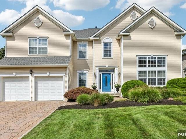 176 Fox Hill Ct, Jefferson Township, NJ 07849