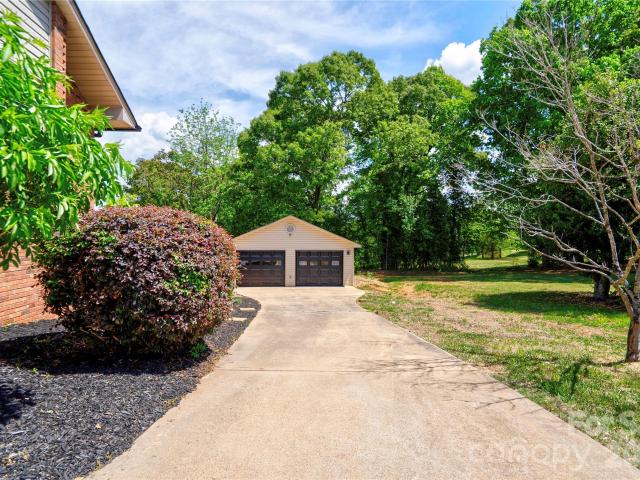 176 Knollwood Drive