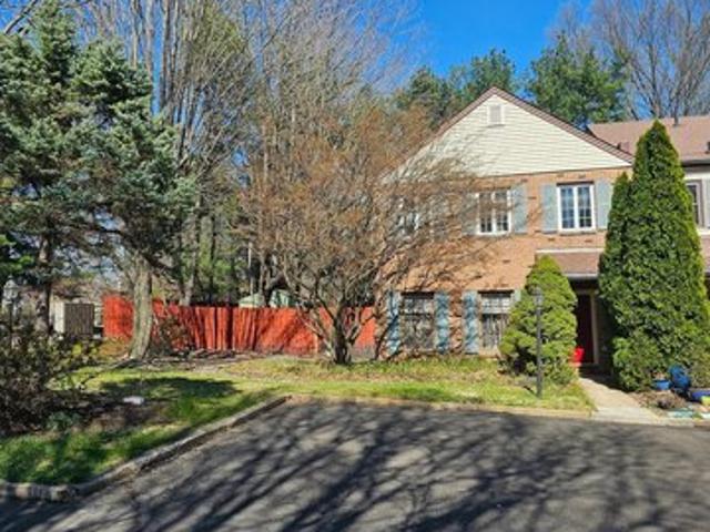 176 Kenton Dr, Langhorne, PA 19047