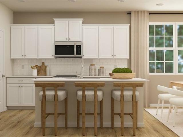 176 Holly Oak Ct, Fountain Inn, SC 29644