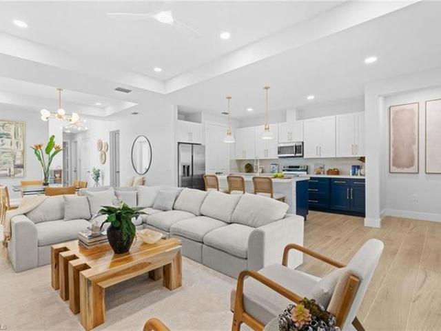 176 Jeepers Dr, Naples, FL 34112