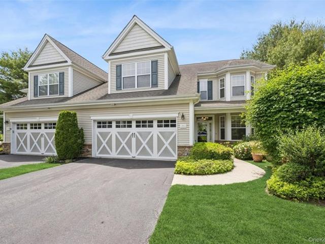 176 Melody Ct, Eastport, NY 11941