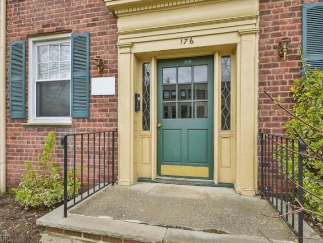 176 Millburn Ave # 29