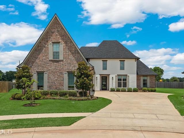 176 N Canal Dr, Bossier City, LA 71111