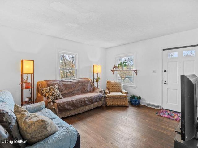 176 N Ewing Ave