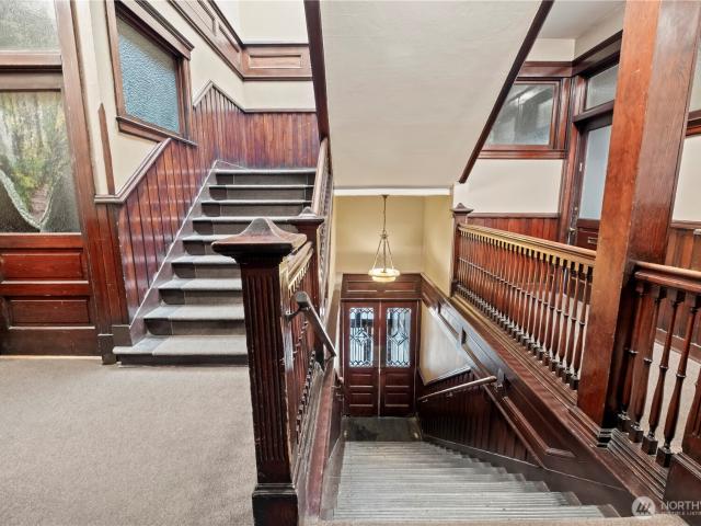 176 S Howard Street