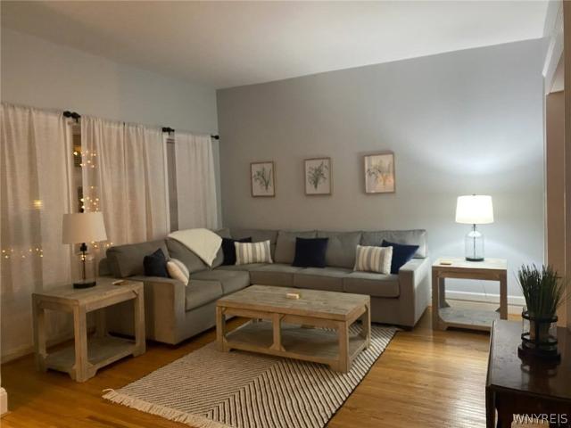 176 Saint James Place # LOWER