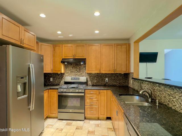 176 Sleepy Hollow Road