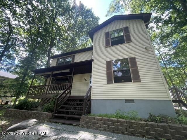176 Suter Dr, Bushkill, PA 18324