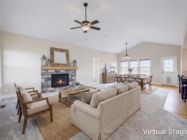 176 W 8th Avenue