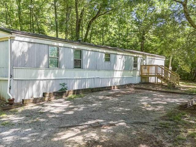 176 W Kerri Ln, Boaz, AL 35956