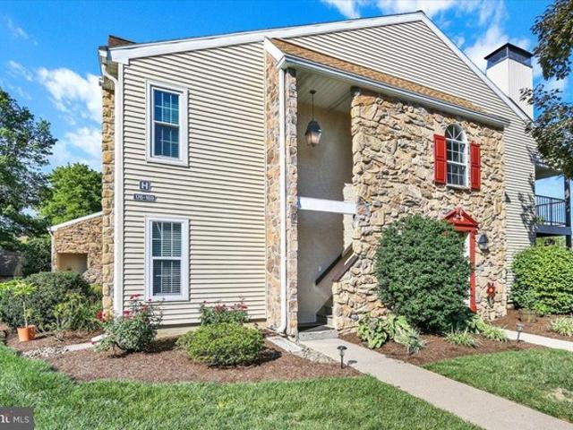 176 Valley Greene Cir, Wyomissing, PA 19610