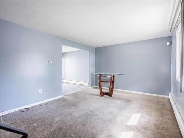 176 Villa St