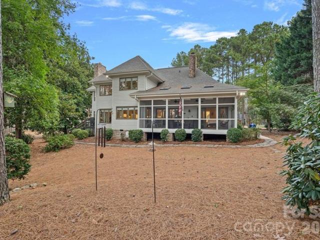 176 Yadkin Falls Rd, New London, NC 28127
