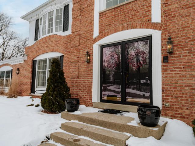 17740 Lisa Ln, Brookfield, WI 53045 | MLS #1949 | Compass