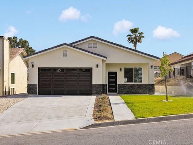 17745 Vista Point Dr, Victorville, CA 92395