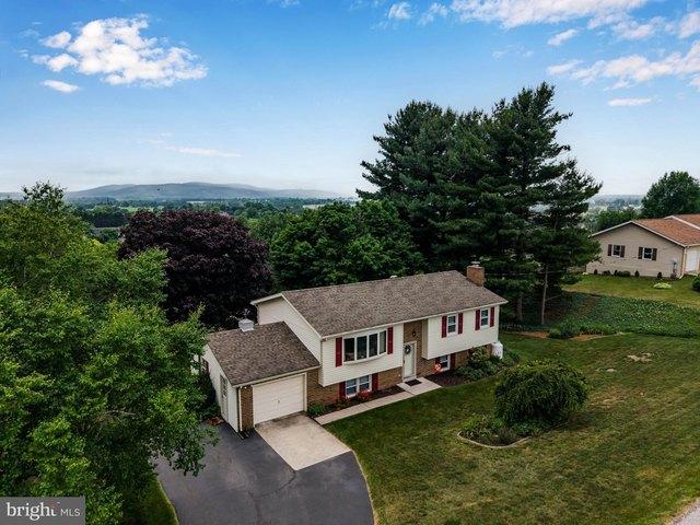 1774 S York St, Mechanicsburg, PA 17055