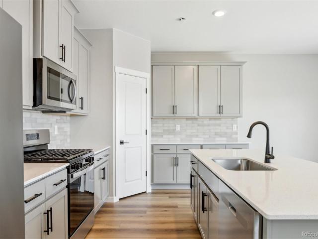 17752 E 94th Place