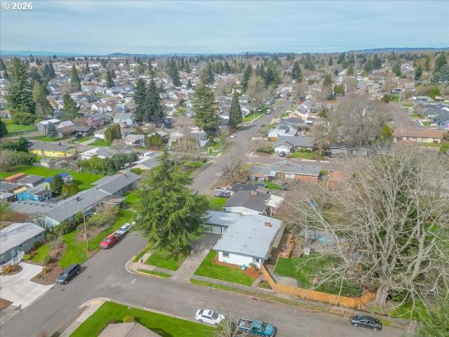 1775 park dr
